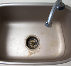 How To Unblock A Kitchen Sink Without A Plunger UK | Step by Step